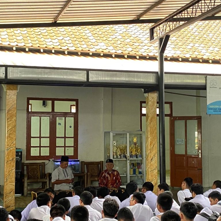 Kuatkan Hafalan Santri, MA PPMI Assalaam Selenggarakan Camp Tahfidz Al ...